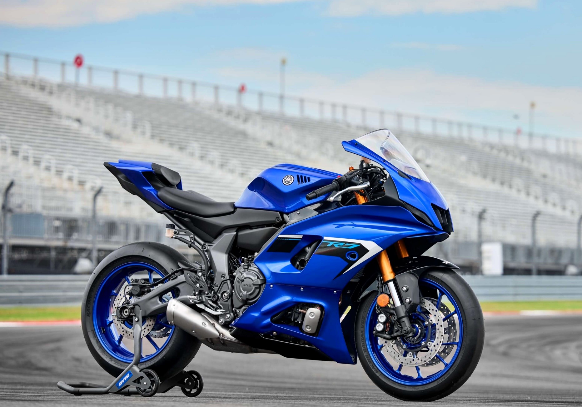 Kit carenado fibra Pro Yamaha R7 (22-24) - ADN Race Parts